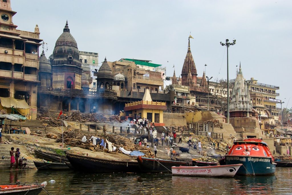 Manikarnika Ghat Varanasi Timings, History, Entry Fee & Aarti Timings