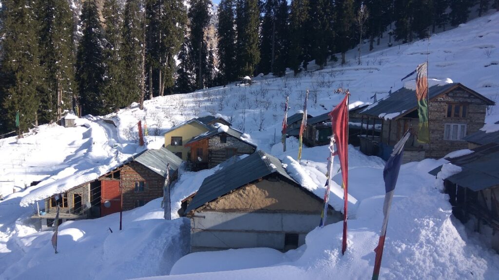 Igloo Stay in Sethan, Manali: Entry Fee, Timings & Unique Snow Stay ...