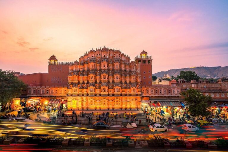 Radhavallabh Temple Vrindavan Timings, History, Entry Fee, & Aarti